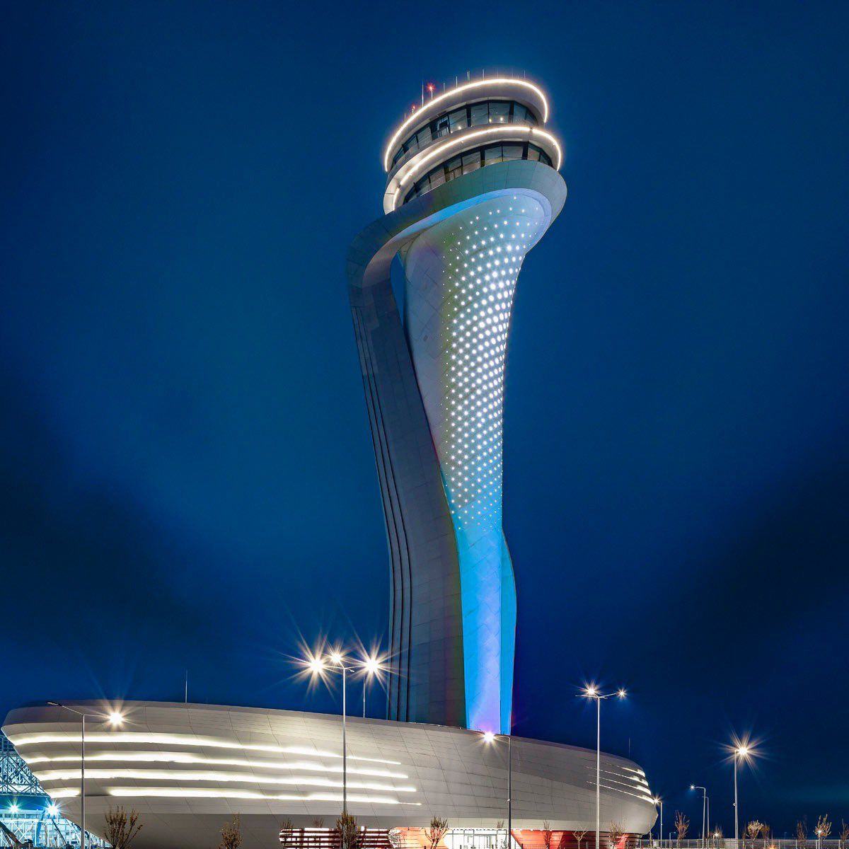 İSTANBUL HAVALİMANI KULESİ MAVİYE BÜRÜNDÜ » Apron 24 Havacılık ... İSTANBUL HAVALİMANI KULESİ MAVİYE BÜRÜNDÜ » Apron 24 Havacılık ...
